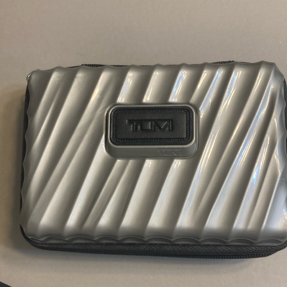 Tumi | Bags | Tumi Delta Airlines First Class Accessories Travel Case ...